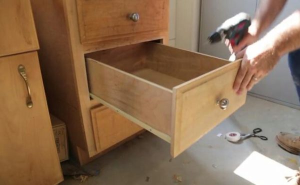 How To Rebate Wood With a Router - 2021 Beginners Guide