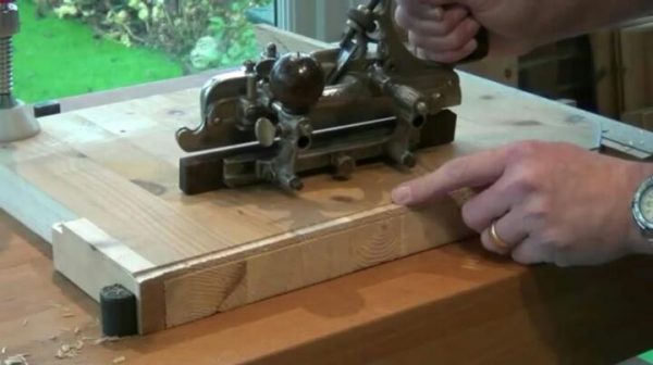 How To Rebate Wood With a Router - 2021 Beginners Guide